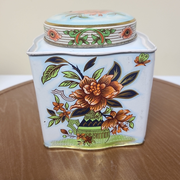 Daher | Accents | Vintage Daher Floral Tin | Poshmark